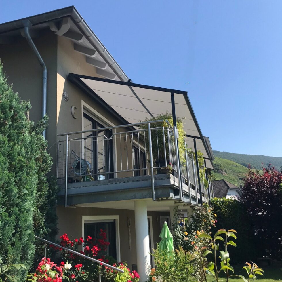 Pergola Markisen - der stabile & filigrane Sonnenschutz - Kalverkamp ...